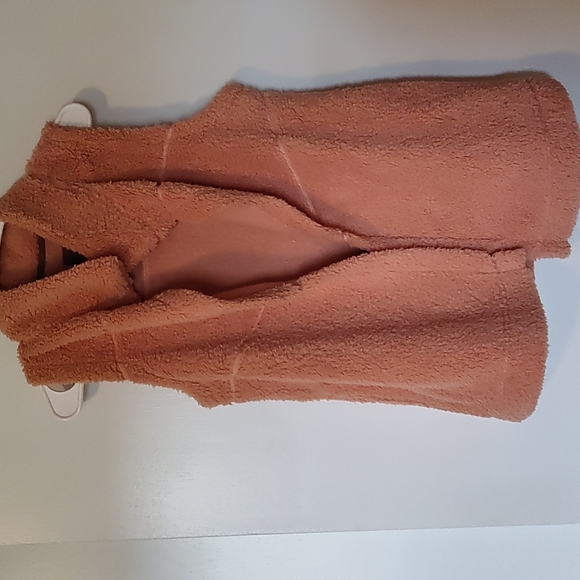 UGG | Jackets & Coats | Brand New Ugg Vest | Poshmark